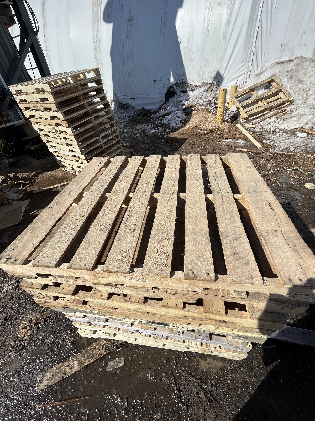 Pallets - BeaverGrinding
